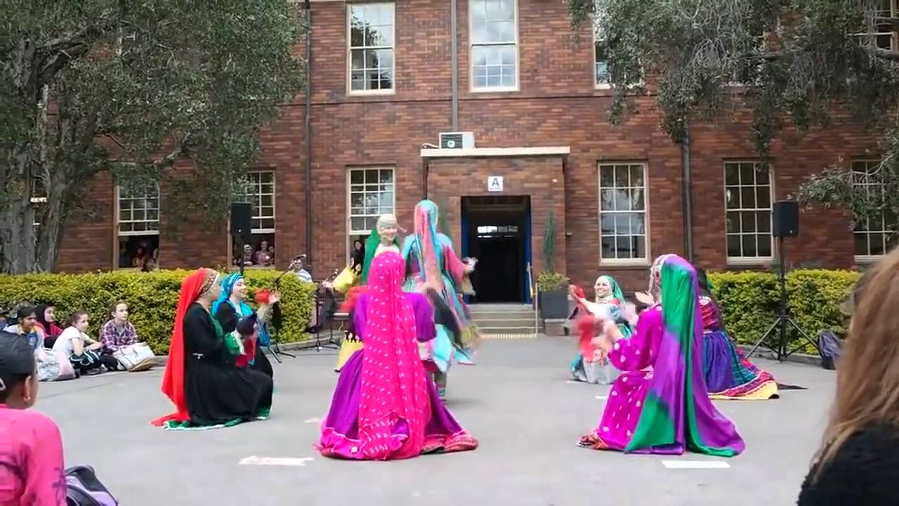 Afghan women Dance - YouTube