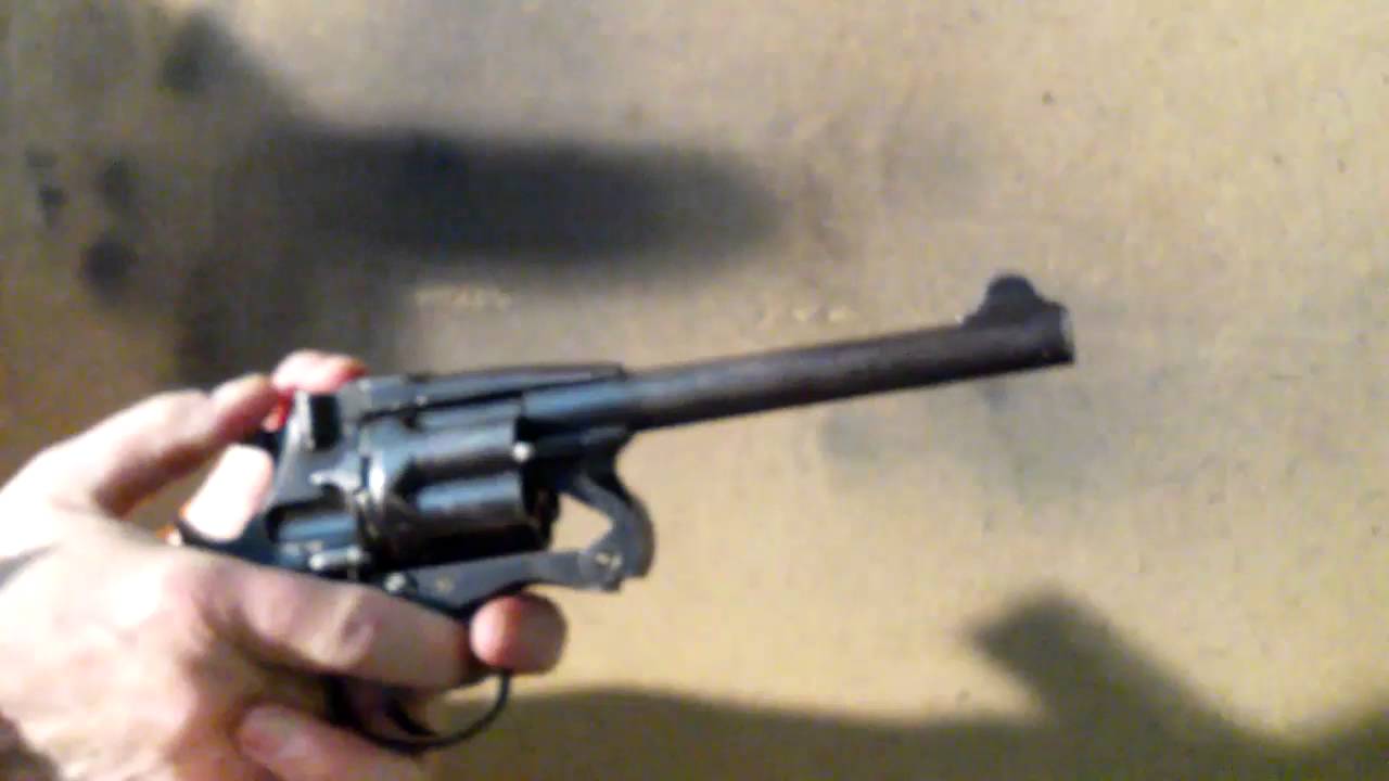 Shooting Victorian Enfield Mark II .476 calibre revolver ( 1882 ) - YouTube