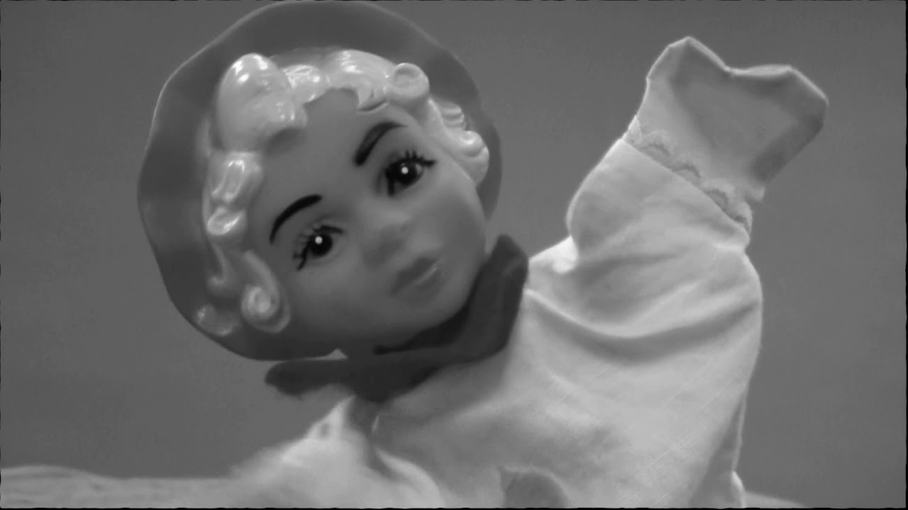 Puppet Love Story - YouTube