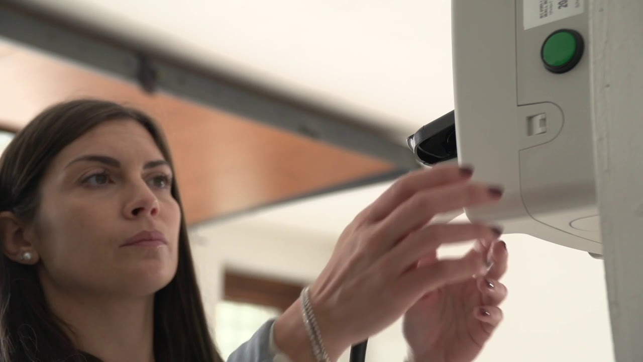 ENG - TUTORIAL - How to recharge your electric car with Scame WALL BOX ...