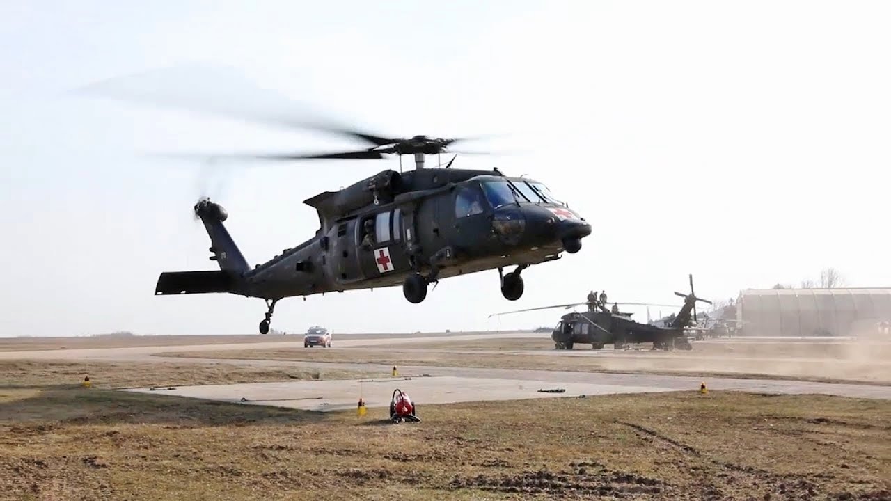U.S. Army medics conduct air medical evacuation training - YouTube