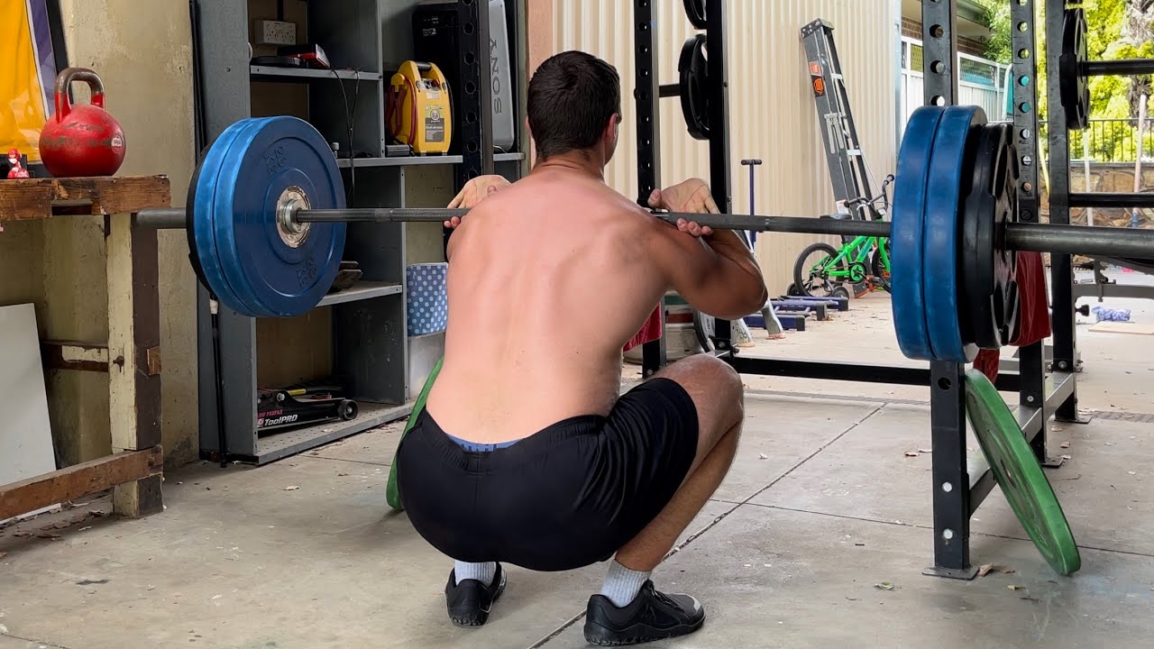 Squat everyday Day 1098: Look crap but train hard - YouTube