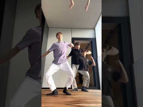 New Jeans dance, but with falling body parts 😳🕺 #shorts