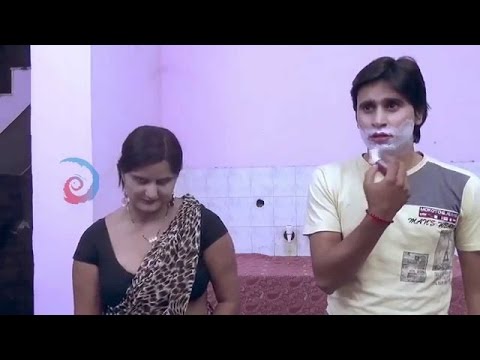 Hot desi romance in bathroom with a servant
