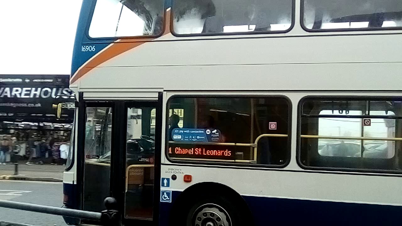 Bus departure at Ingoldmells near Skegness. 7.4.2019. - YouTube