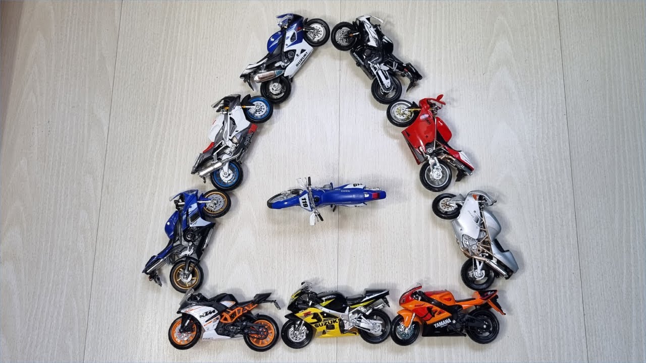 MINIATURE MOTORCYCLES THAT ARE IN THE TRIANGLE - YouTube