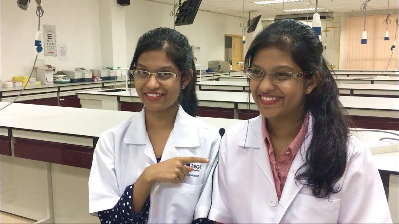 Twin sisters share a passion for medicine - YouTube