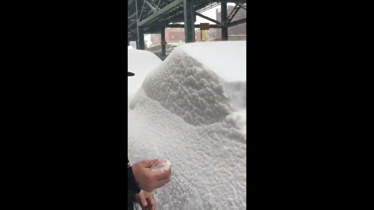 Comer nieve - YouTube