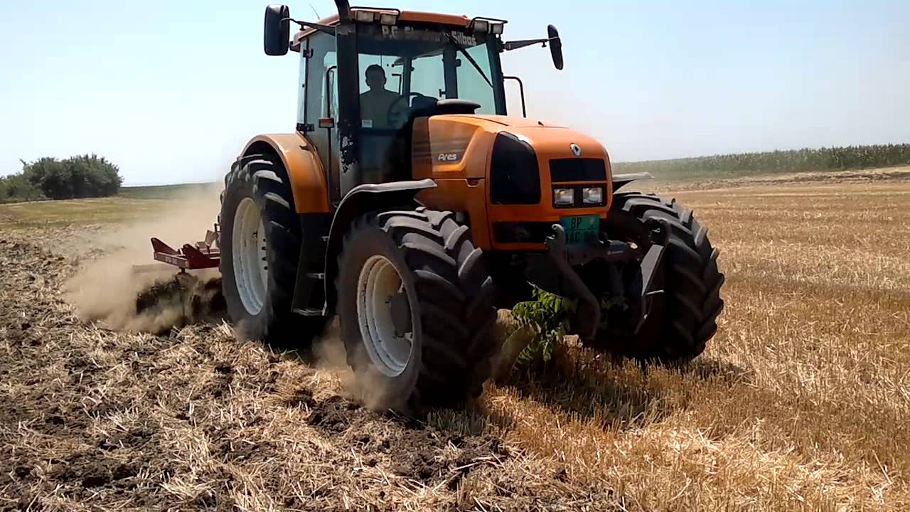 Renault Ares 735 Silbas - YouTube