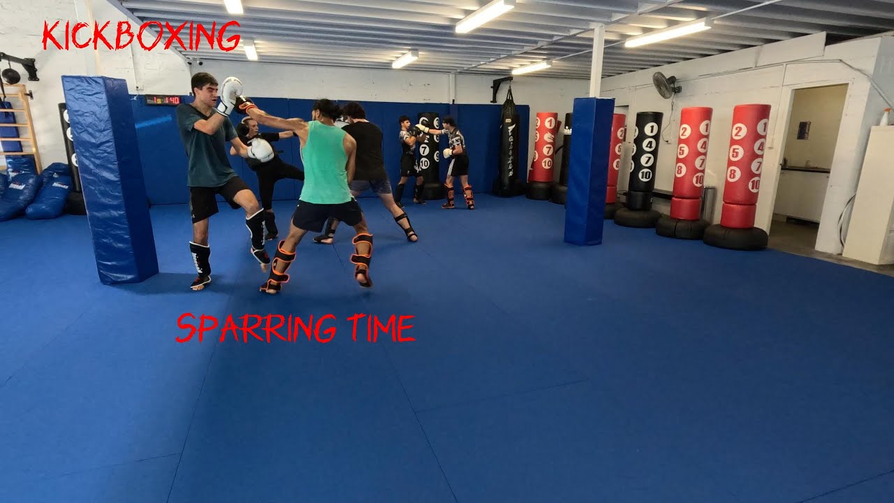 Sparring time - YouTube