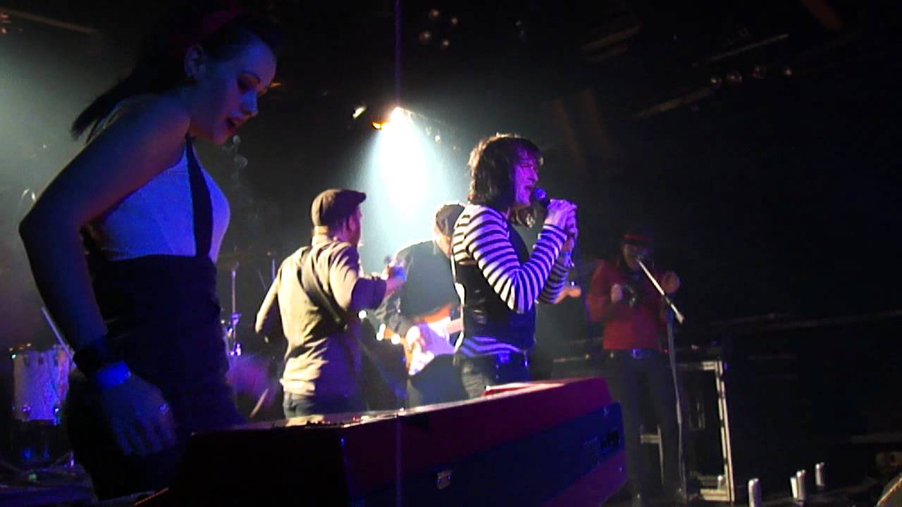 The Incredible Staggers - Wild Teens (live) - YouTube