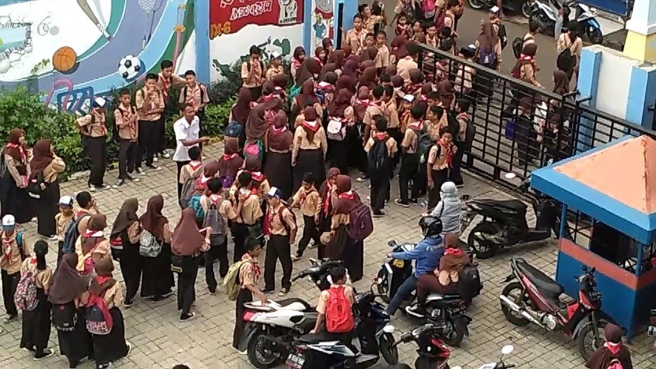 Suasana Bubaran SMPN 160 Jakarta _ Rabu, 23-1-2019HD 2019 - YouTube
