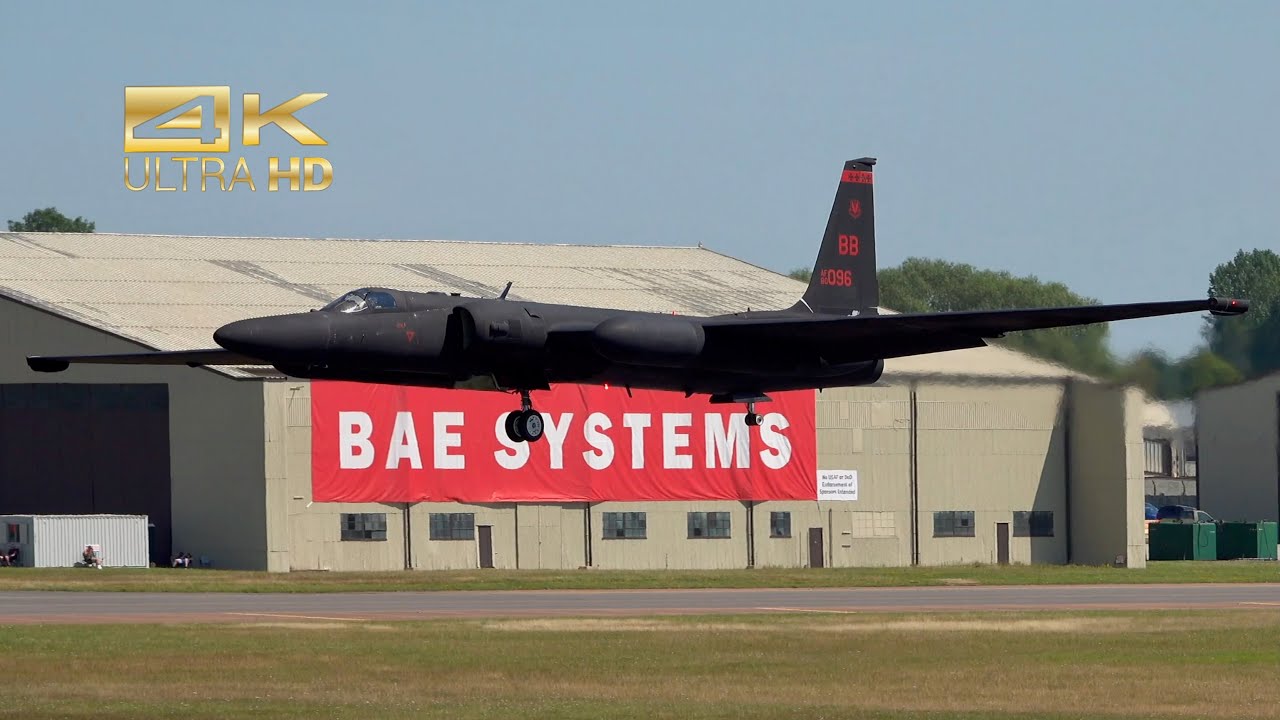 Lockheed U-2 United States Air Force USAF 80-1096 flying Display RAF ...