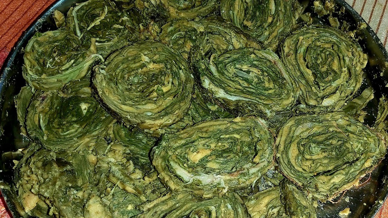 हिमाचली (Patrodu) रेसिपी😋😋अरबी के पत्ते (Colocasia leaves) delicious ...