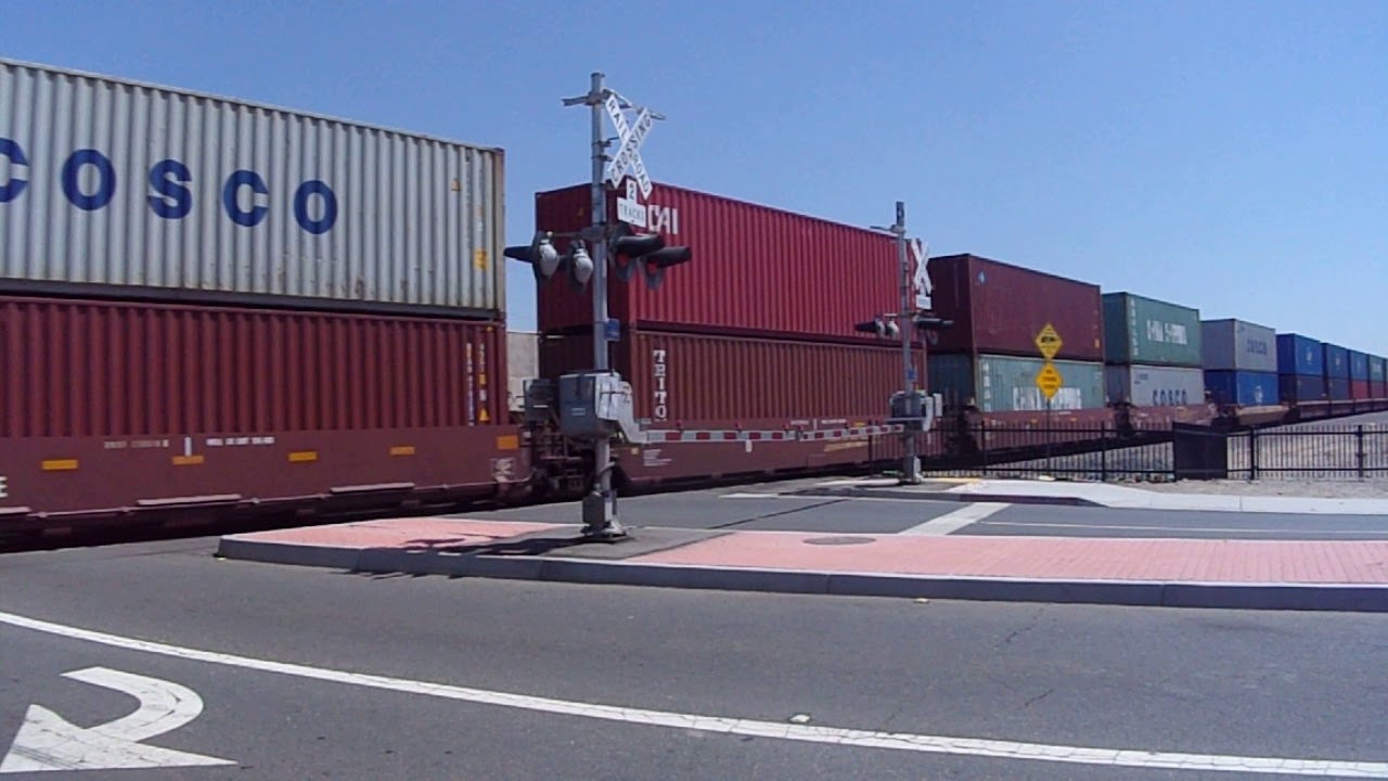 BNSF 5508 Westbound Double Stack Intermodal Train (W/DPU'S) - Riverside ...