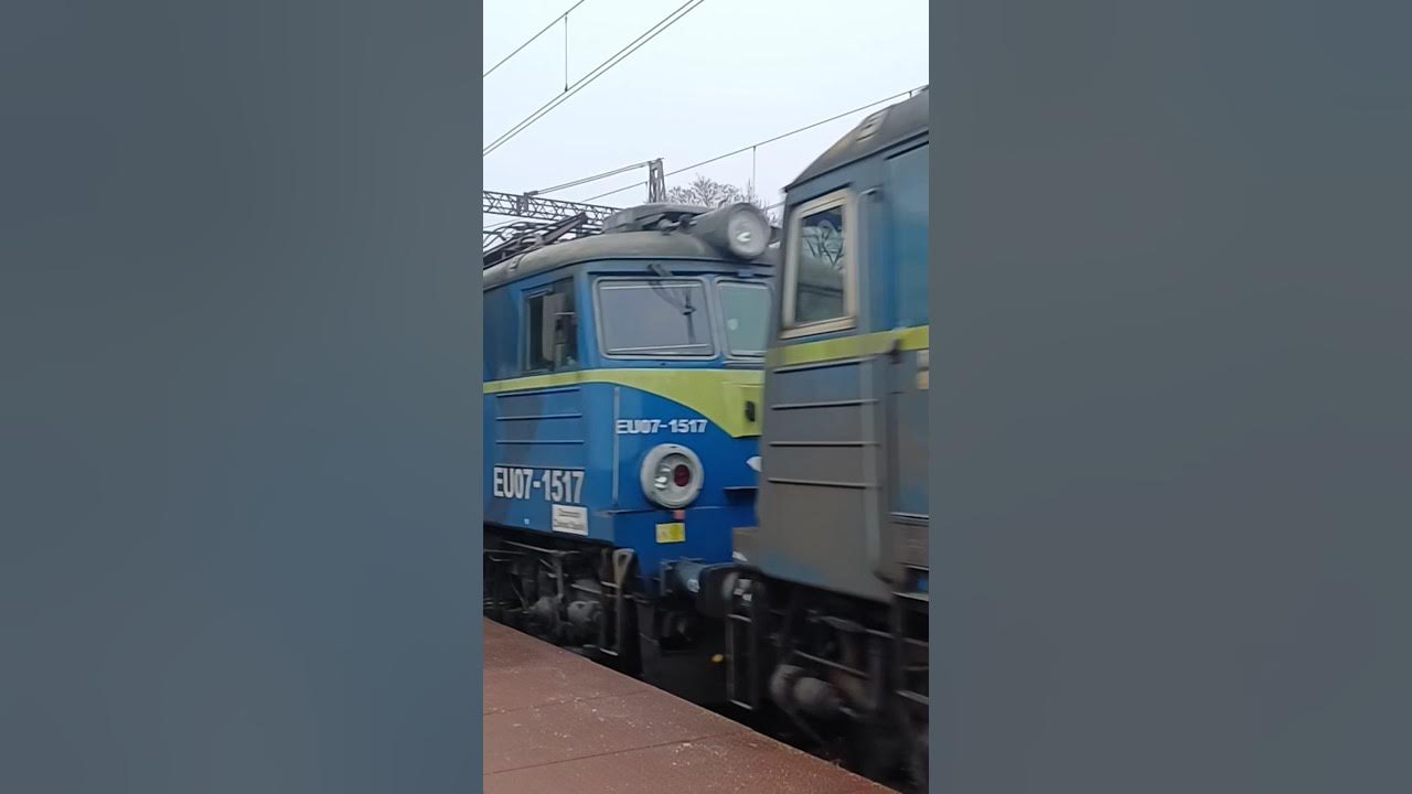 Przelot tria ET41-170 , EU07-1517 i EU07-1529 PKP cargo przez stację Świdnik Miasto - YouTube