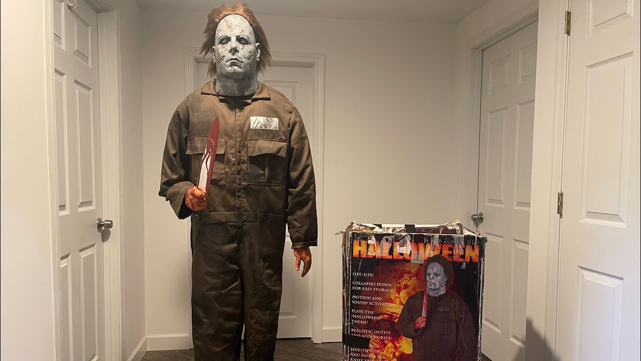 Gemmy life size Rob Zombie Michael Myers spirit Halloween 2009 - YouTube