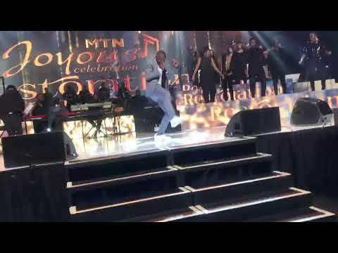 Lungelo Hlongwane Performing Qhubeka With Joyous Celebration 2021 - YouTube