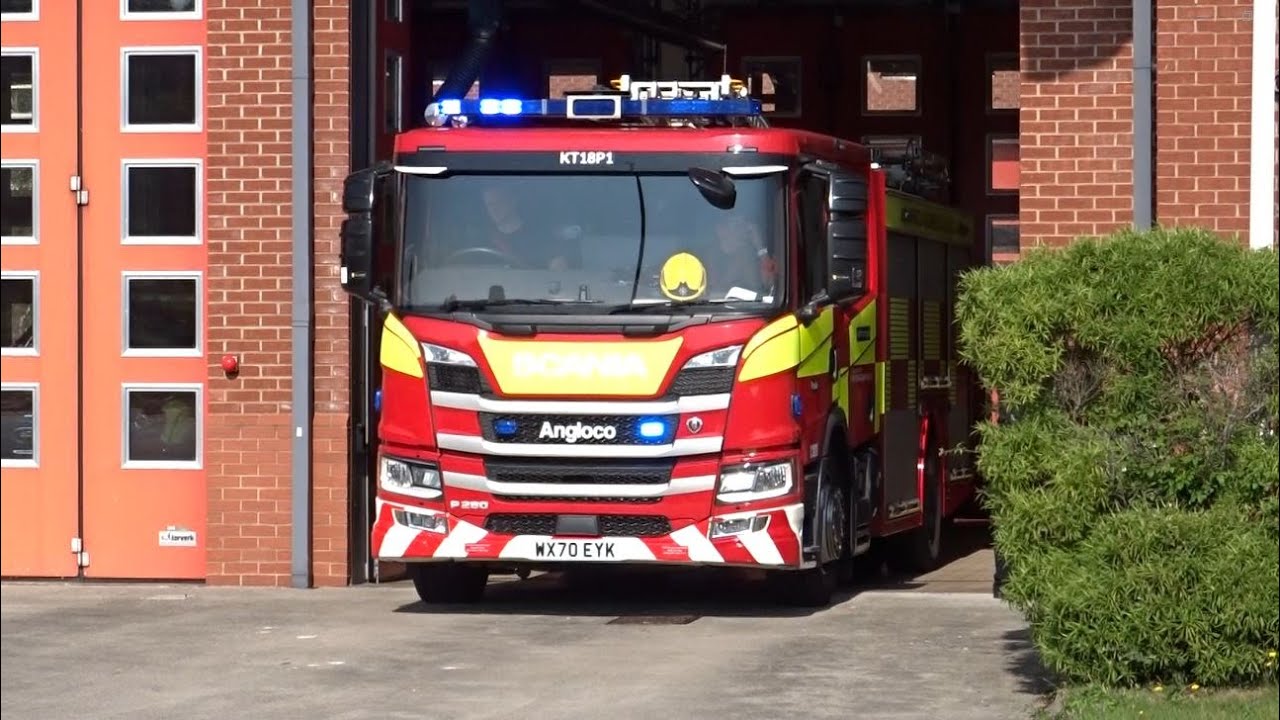 Poole's pump turning out TWICE to emergency calls! - YouTube