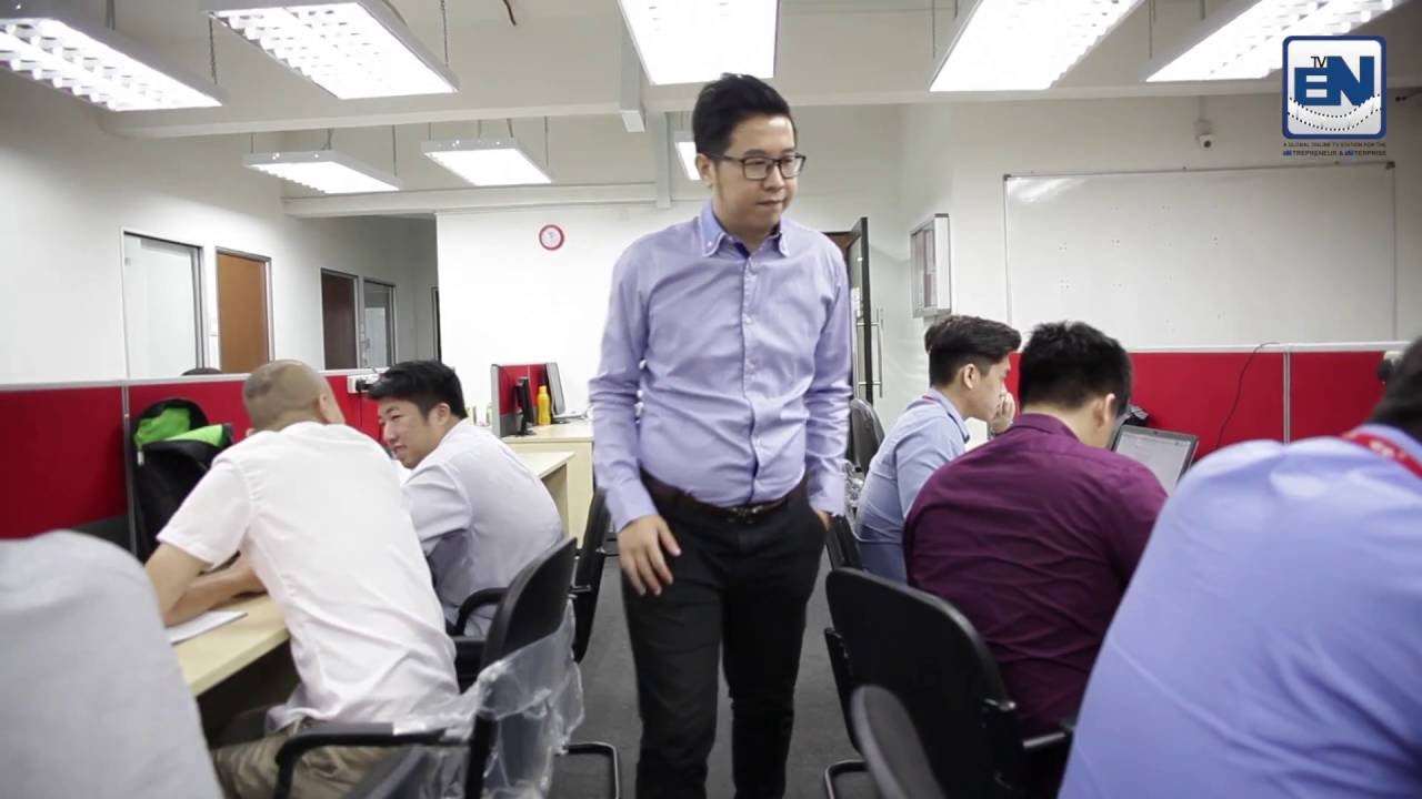 MICHAEL LIEW【鼎峰见】马来西亚2016年度20大青年楷模企业家大奖 - YouTube