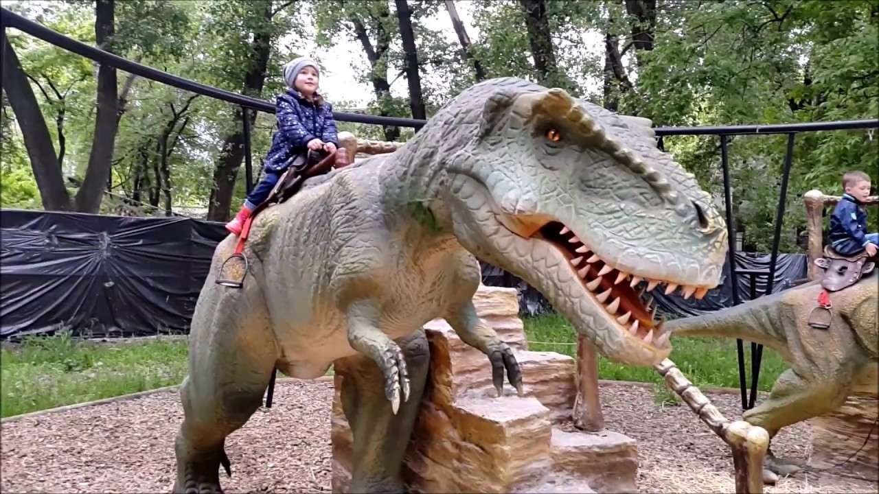 Giant T Rex Dinosaur Chases Park Ranger with Jurassic World Dinosaurs ...