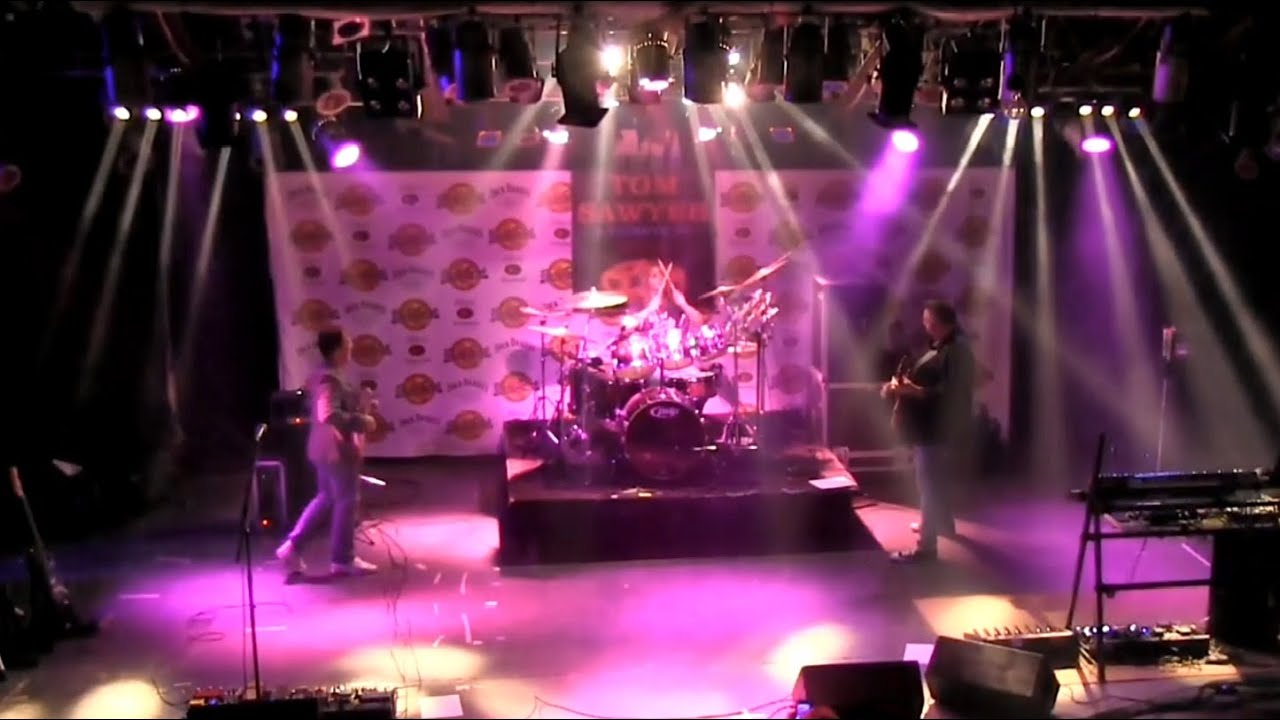 WORKING MAN / FINDING MY WAY / DRUM SOLO - YouTube