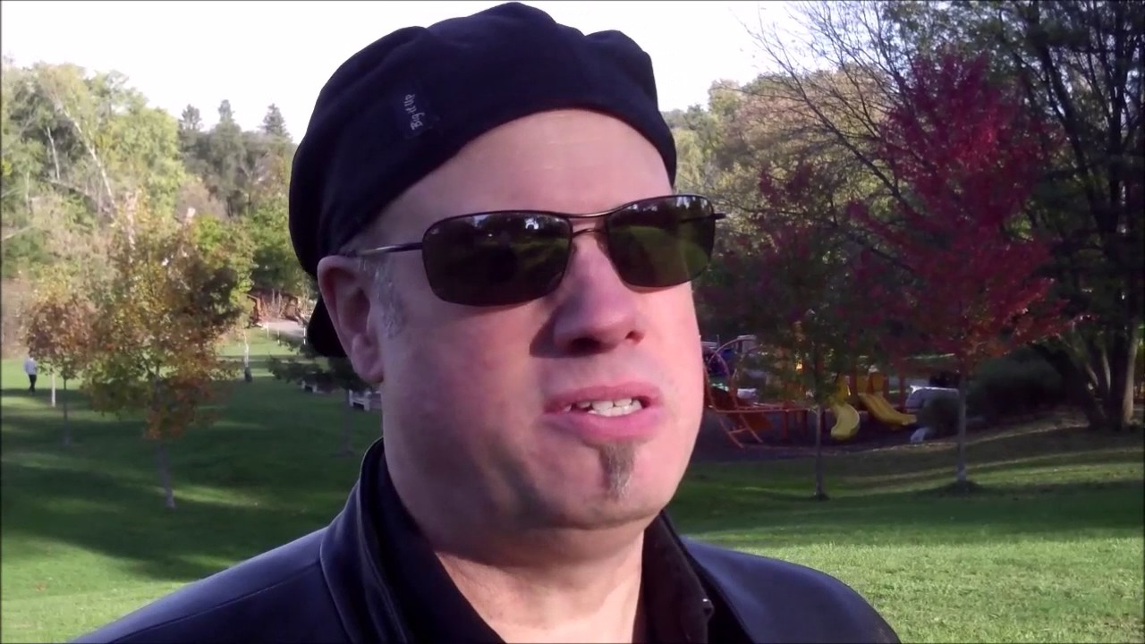 Dave Freeman Musicians In Bars Getting Beer e3.39 - YouTube