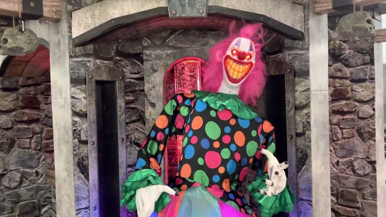 NEW FOR 2022 Spirit Halloween Mr Punchy Clown Life Size Animatronic ...
