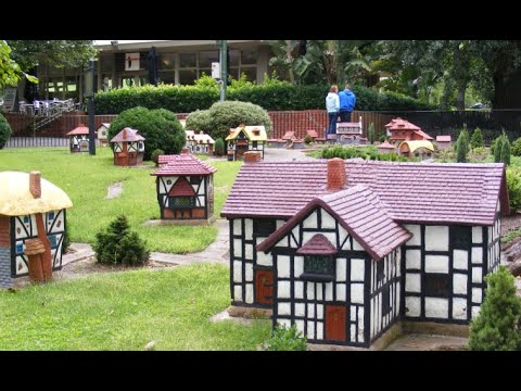 Fitzroy Garden | Melbourne's most historic and beautiful garden | Magnificent Floral Display