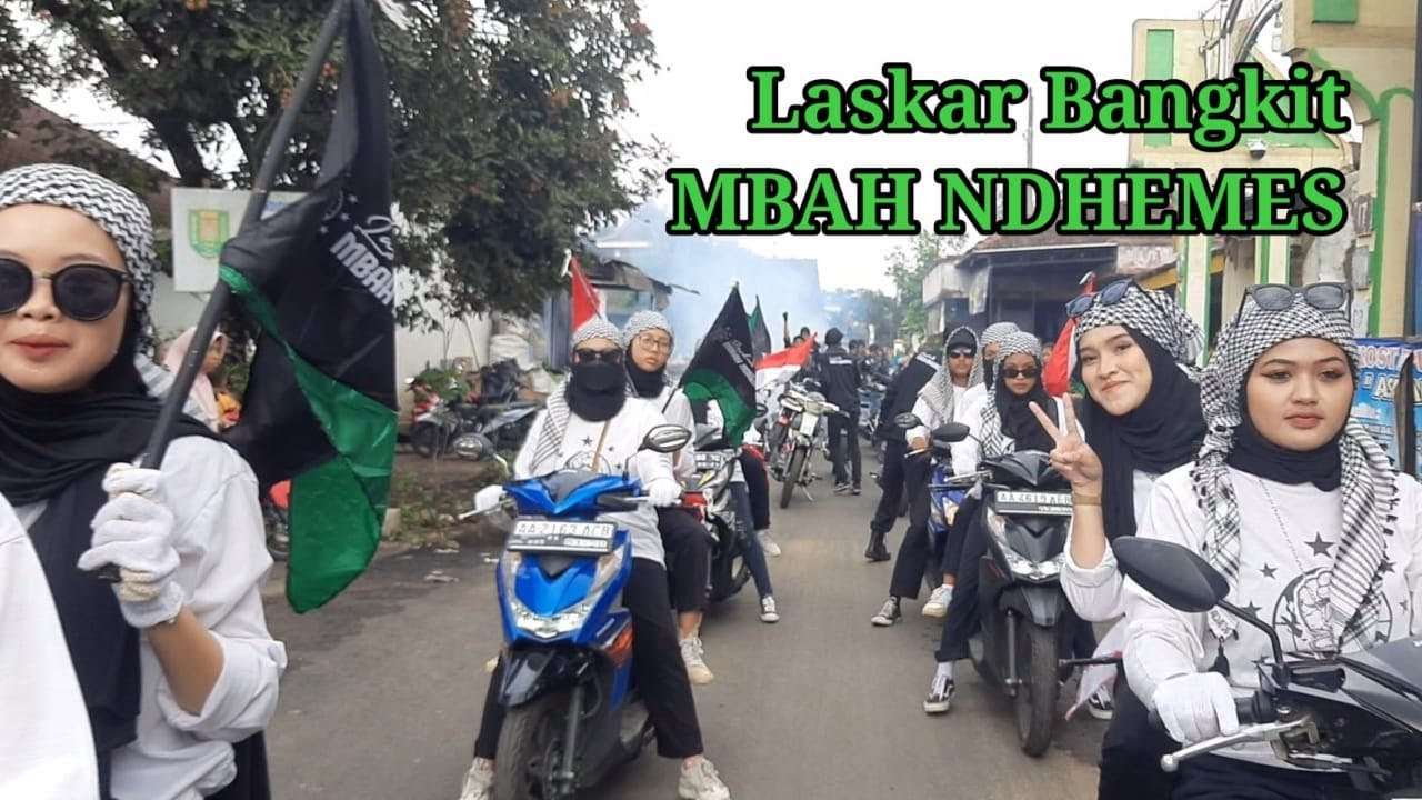 LASKAR BANGKIT MBAH NDHEMES dalam parade laskar PKB di Prangkokan. - YouTube