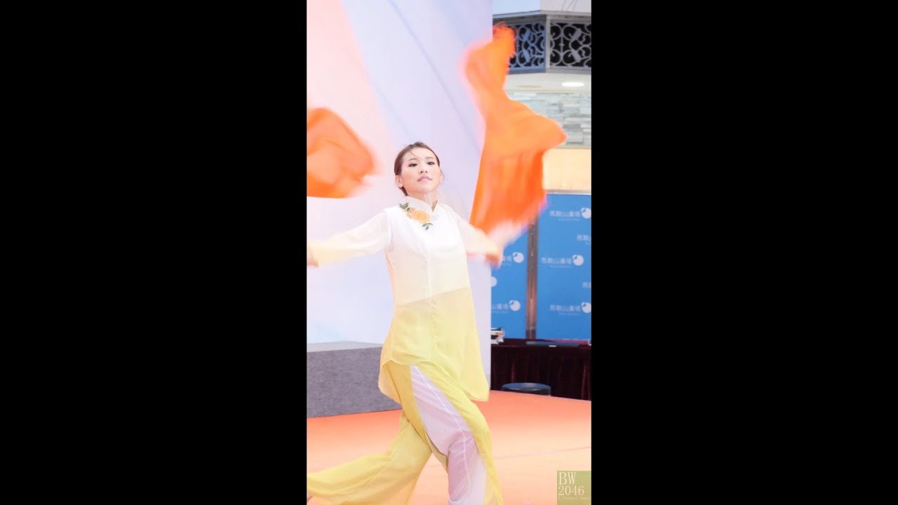 (PC版) 04. 鄧美欣 Venus Tang - 中國舞 @《2018香港小姐競選》「現場觀眾至Like表演」 - YouTube