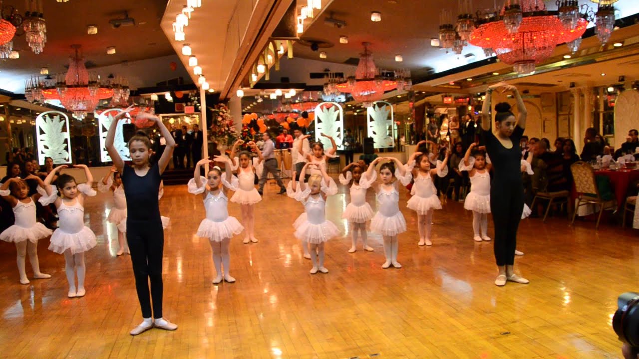 Matilda's first ballet dance show - YouTube