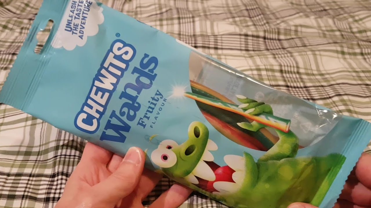 Chewits Wands Fruity Flavour - Random Reviews - YouTube