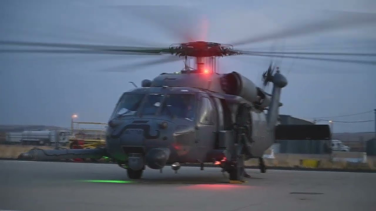 U.S. Air Force Pararescue PaveHawk's in action over the Arizona desert ...