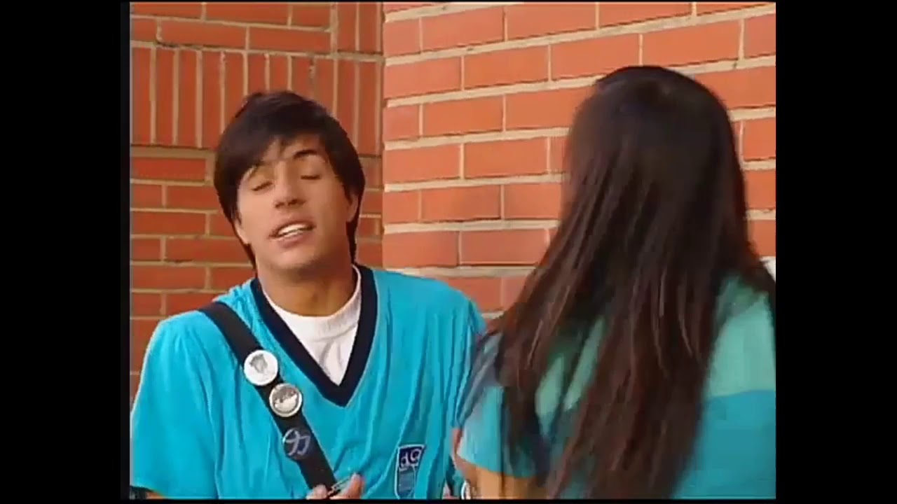 Alex se le declara a Isa | ISA TKM (EP50) - YouTube