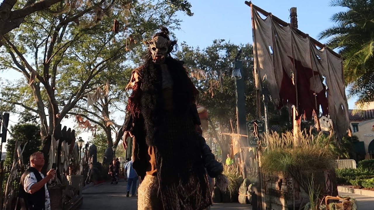 Halloween Horror Nights 29 Challenge! - YouTube