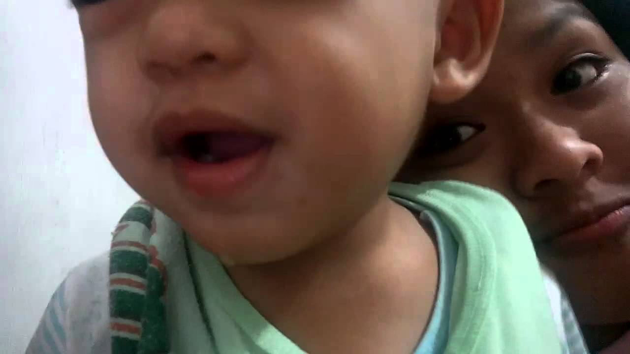 baby talking nonsense - YouTube