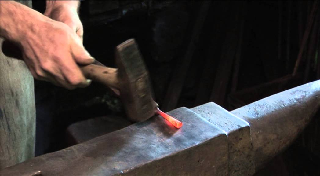 Roman Arrowheads - YouTube