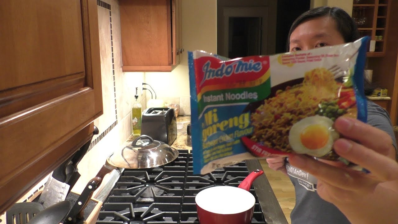 Cooking Indomie for first time - YouTube