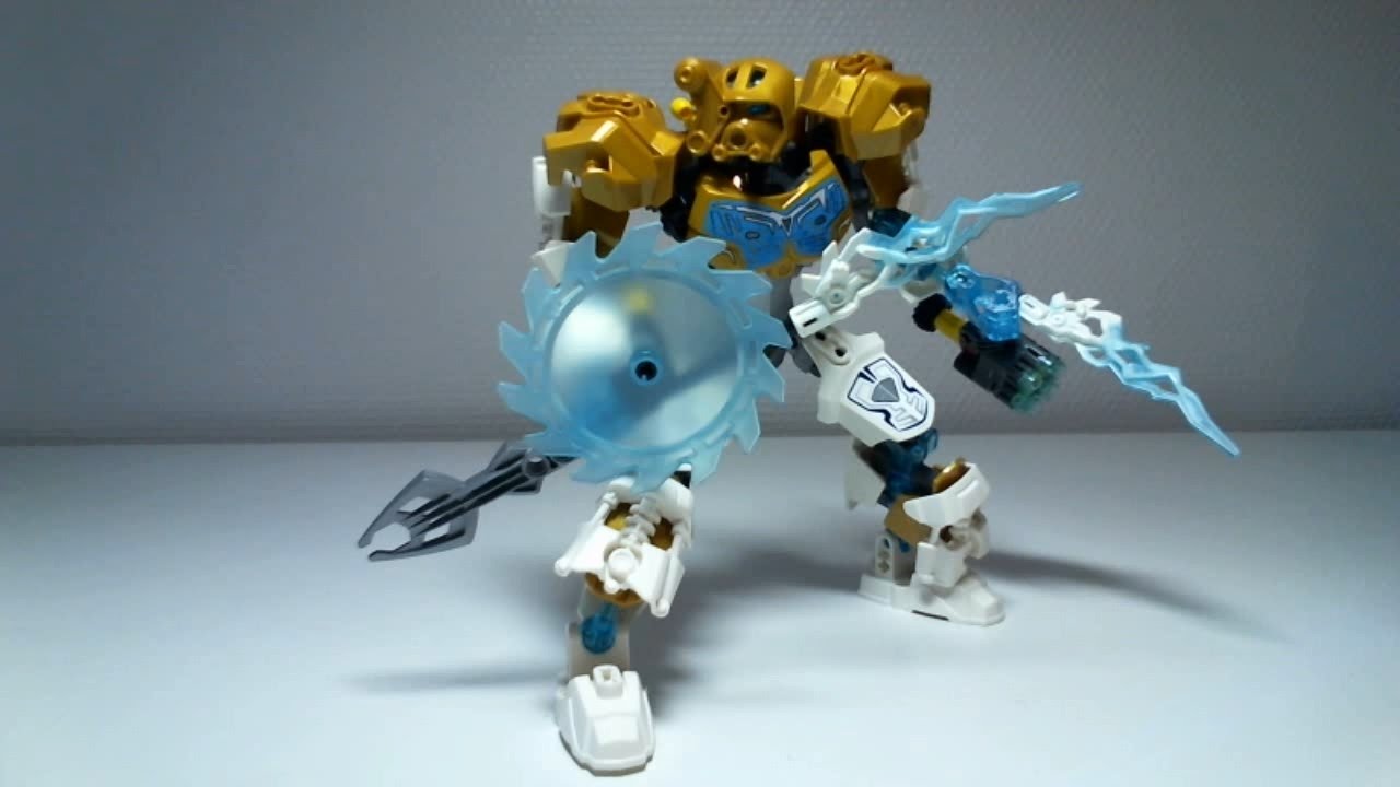 LEGO Bionicle Video Review : Combo Protector of Ice / Kopaka - Master ...