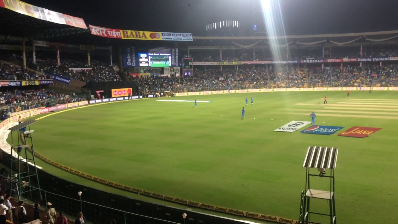 IND V/S ENG live in Chinnaswamy stadium Bangalore - YouTube