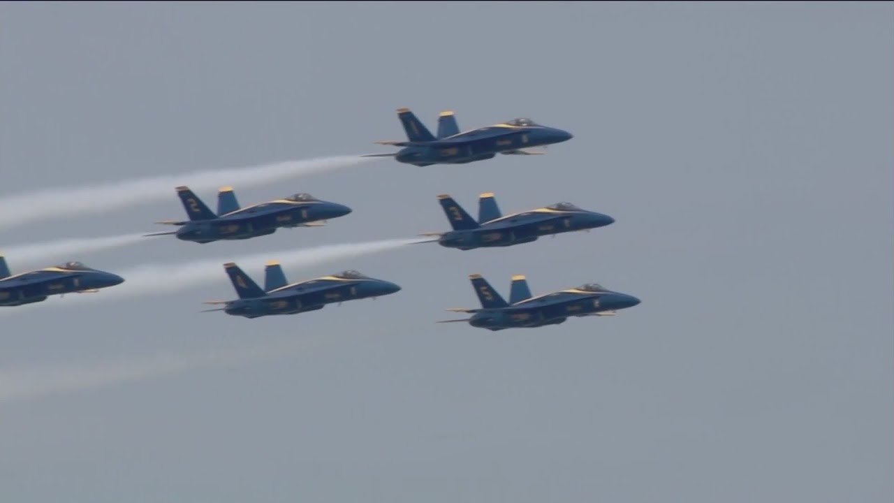Blue Angels fly over Chicago to honor coronavirus essential workers ...
