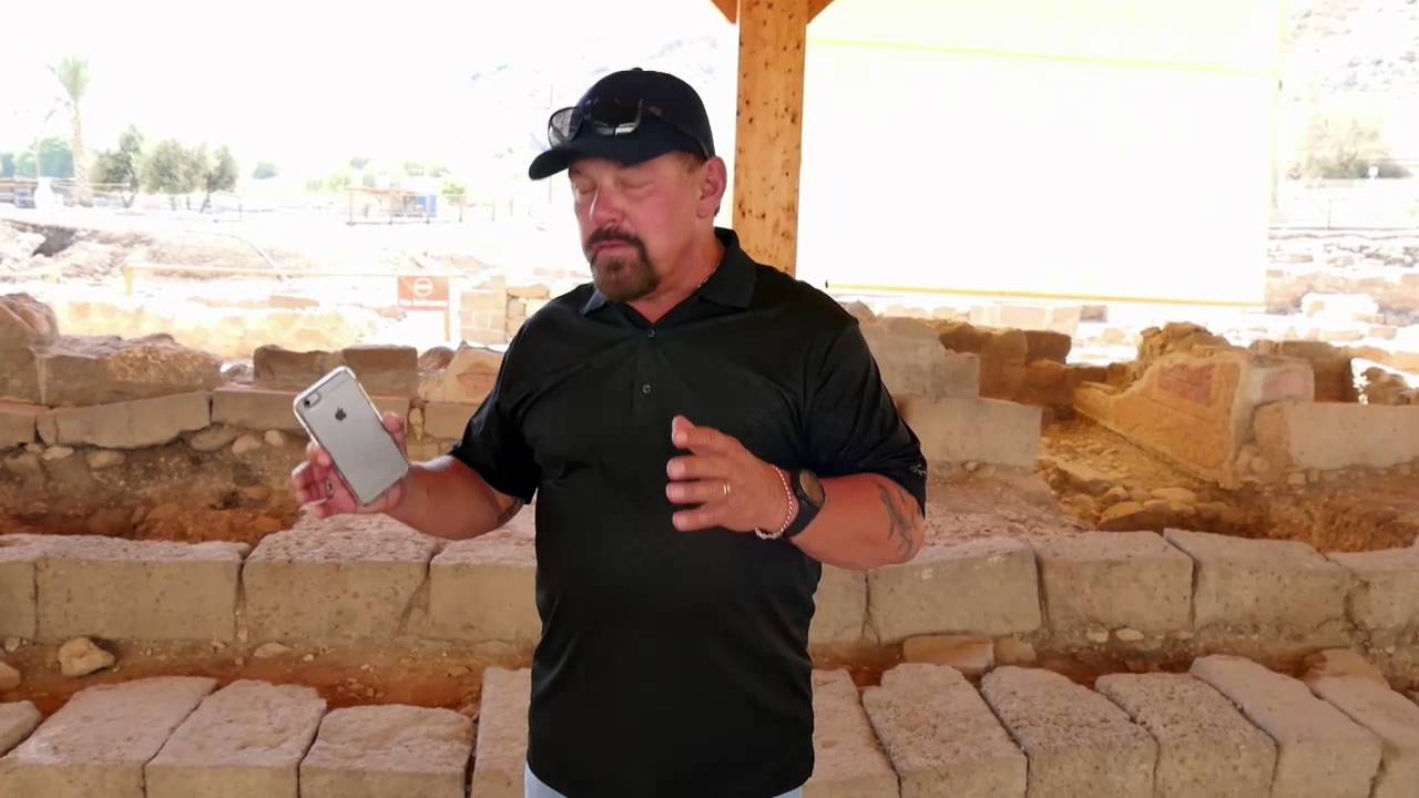 Pastor Larry Huch and Father Kelly - The Magdala Stone - YouTube