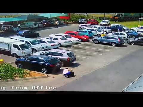 Cellphone snatched at Flora Junction - YouTube