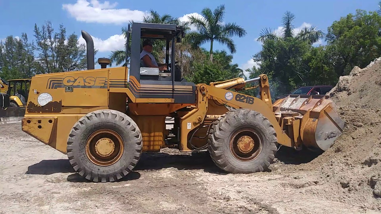 Case 621B Wheel Loader - YouTube