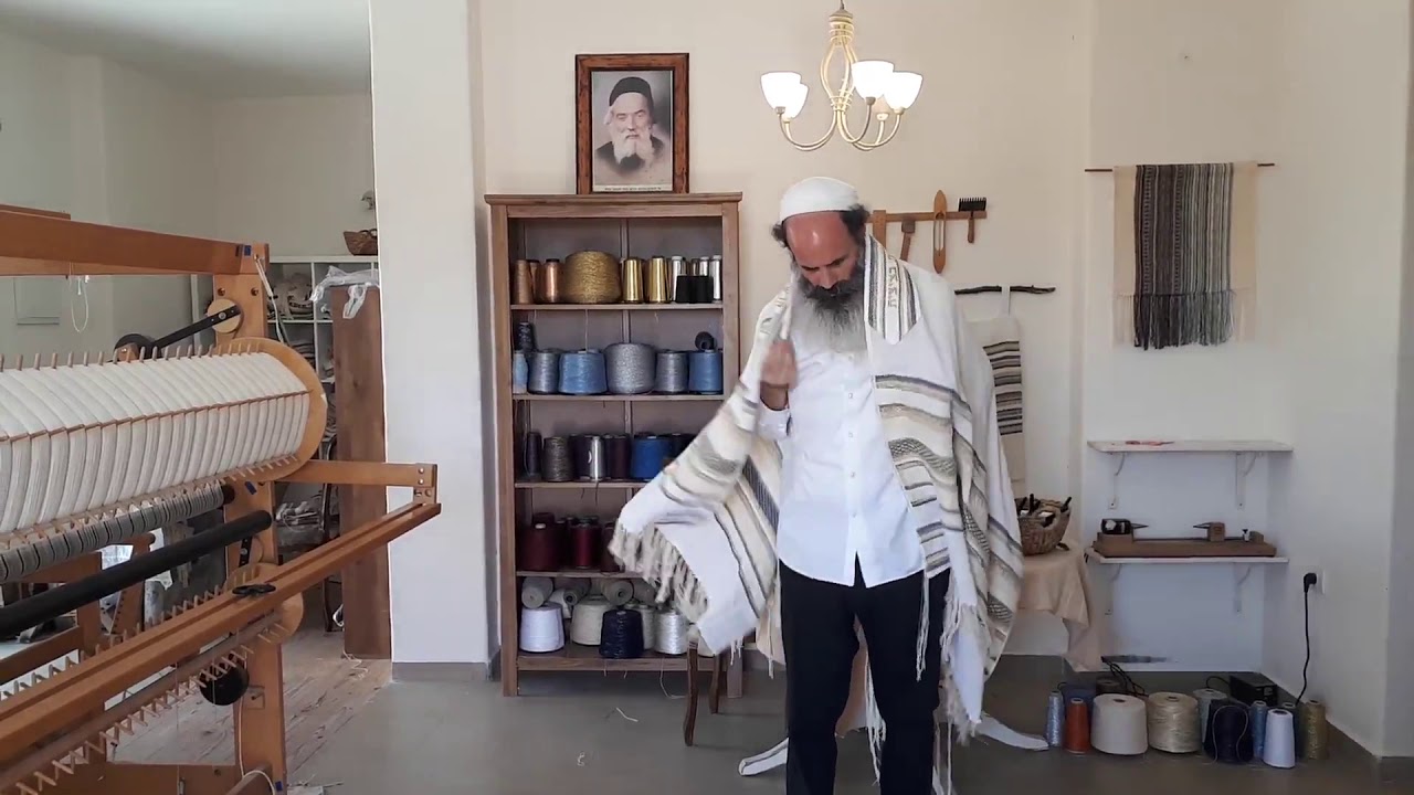 How To Choose Tallit Size - YouTube