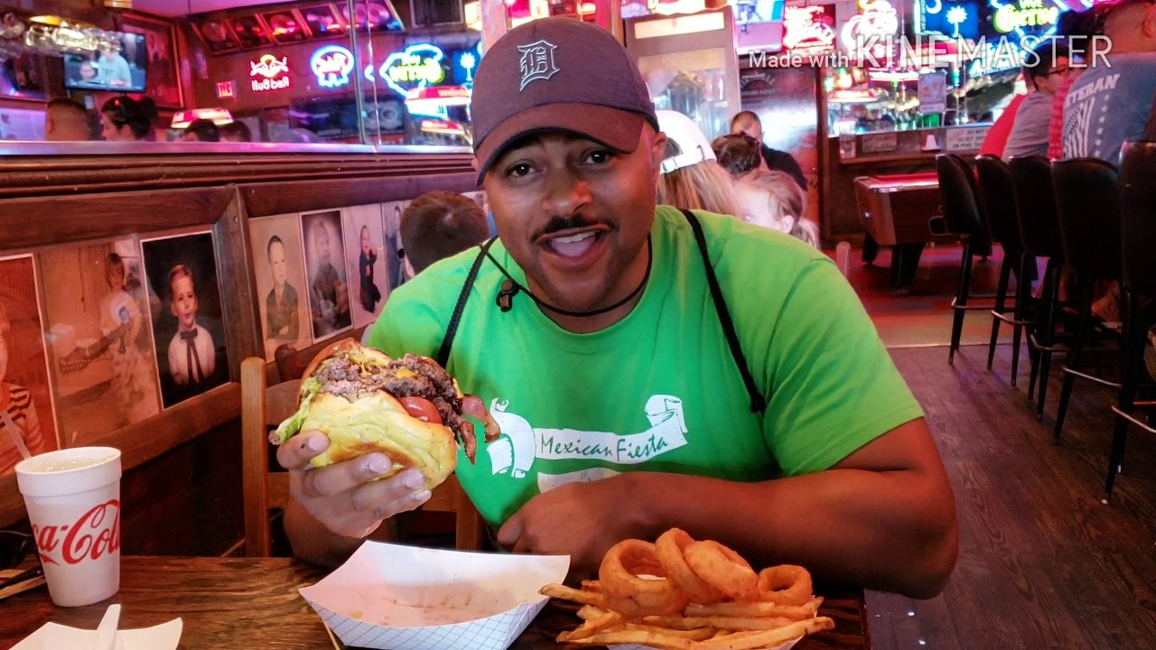Myrtle Beach's best hamburger, The "Eighth Wonder" by first Bite ...