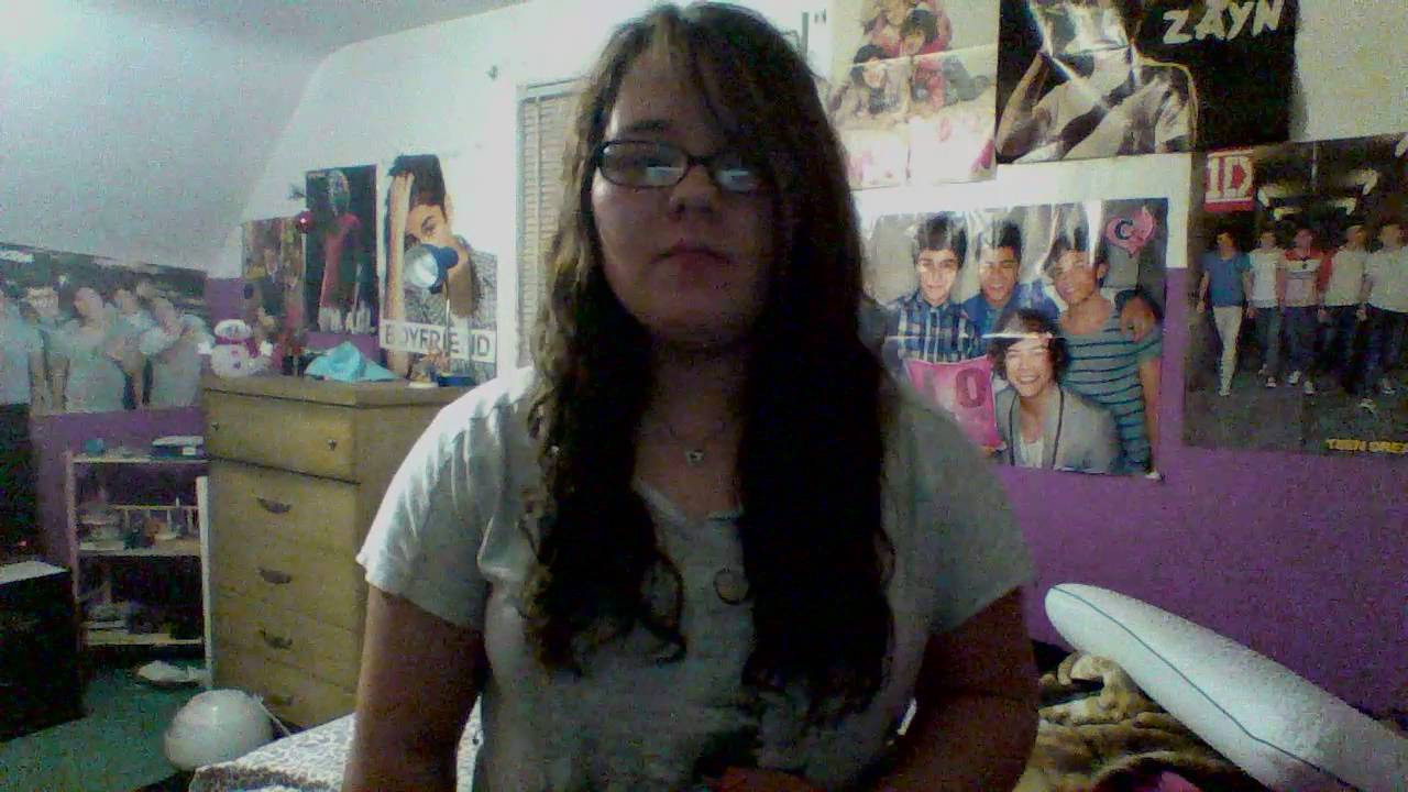 Me (Sara Morgan) singing Photograph by Ed Sheeran - YouTube