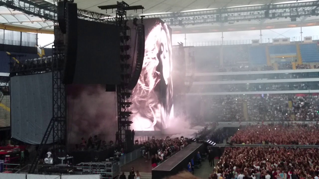 Beyonce Intro & Formation in Frankfurt Germany Formation World Tour ...