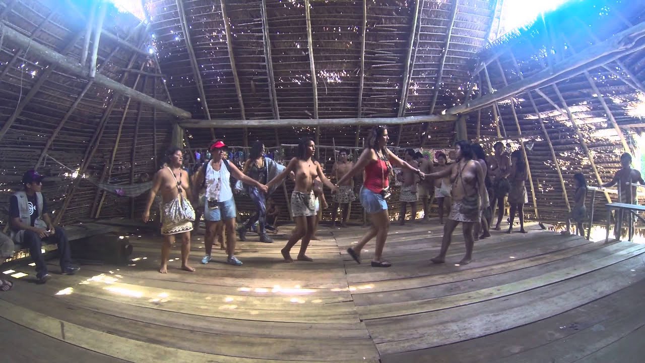 A visit at the Bora tribe in Peru - YouTube